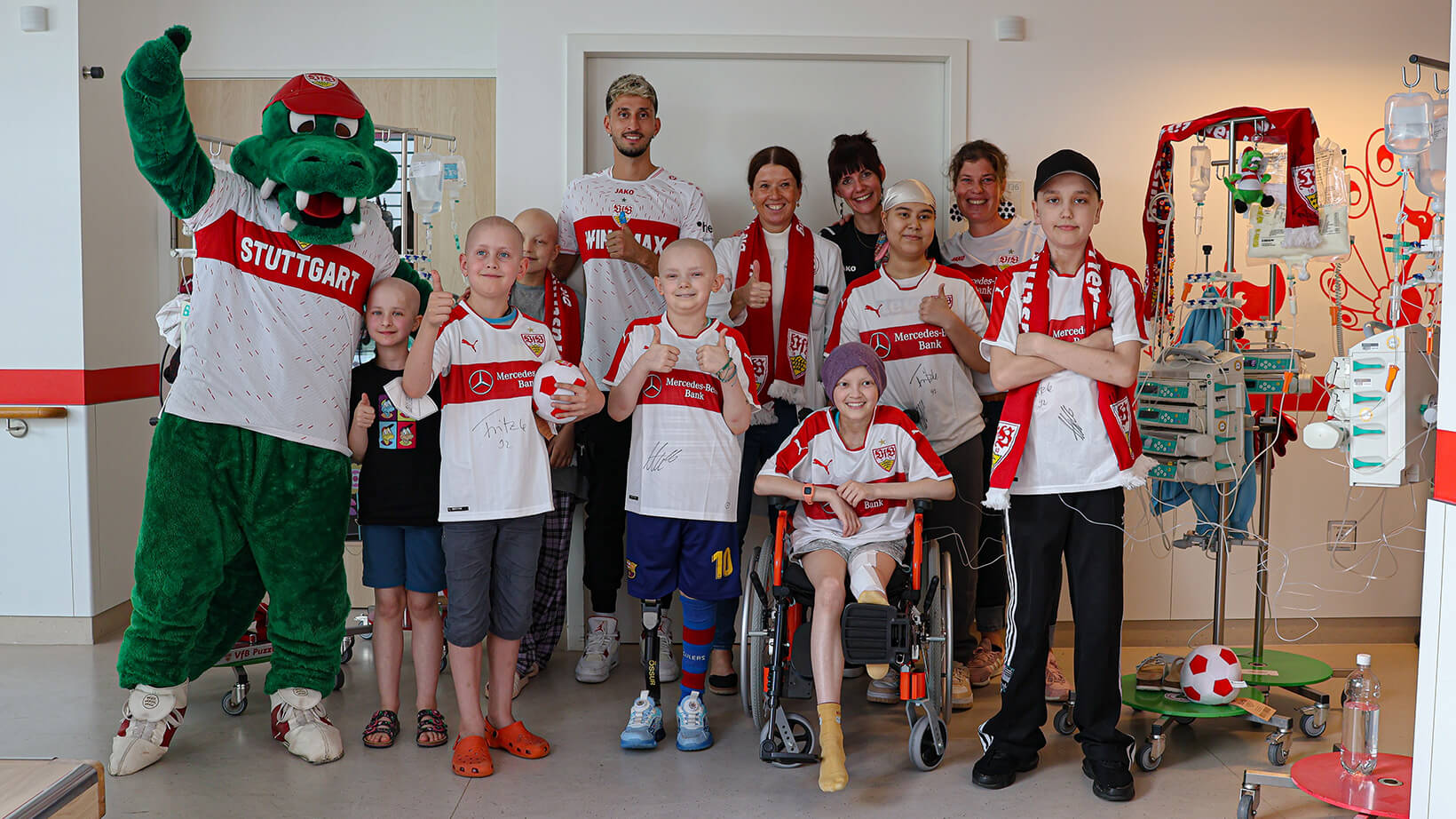 VfB besucht Kinderkrebsstation im Stuttgarter „Olgäle“ - VfB-Stiftung ...